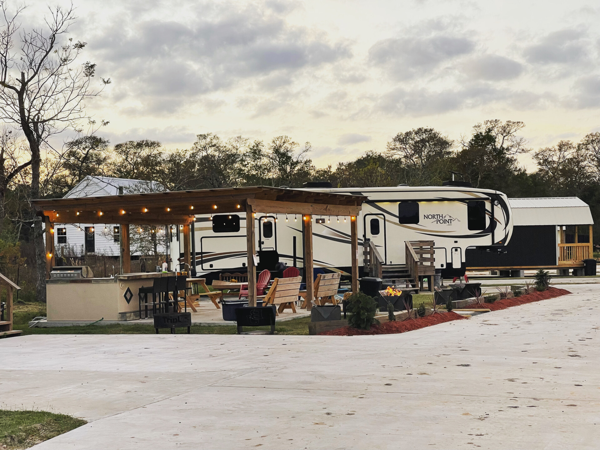 Enjoy the Best RV Park in Brazoria, Texas | TripL RV Park